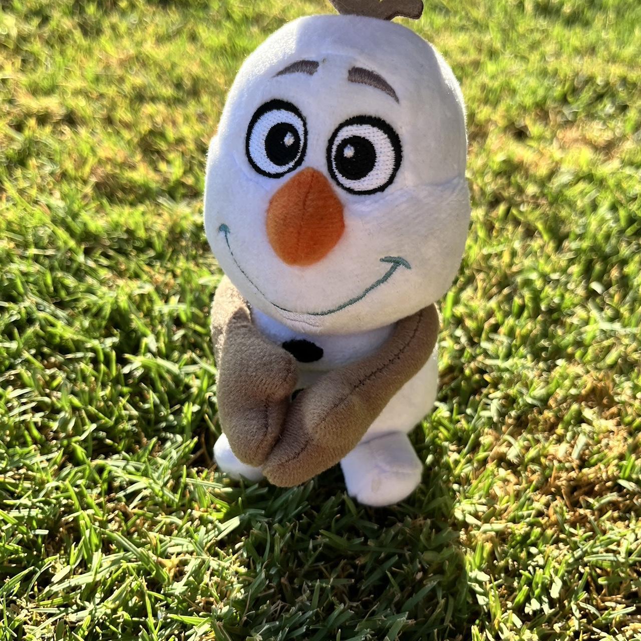 Olaf plushie His hands come together to grip on. Depop