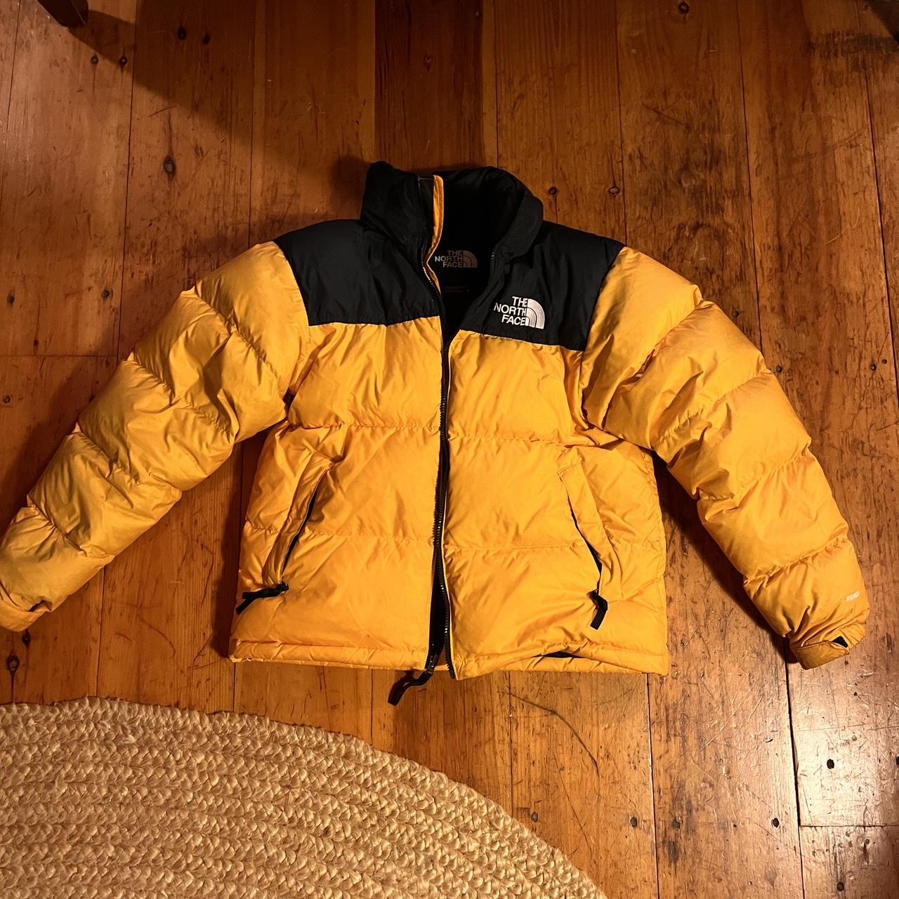 North Face Nuptse 700 Jacket Men’s Small No flaws... - Depop