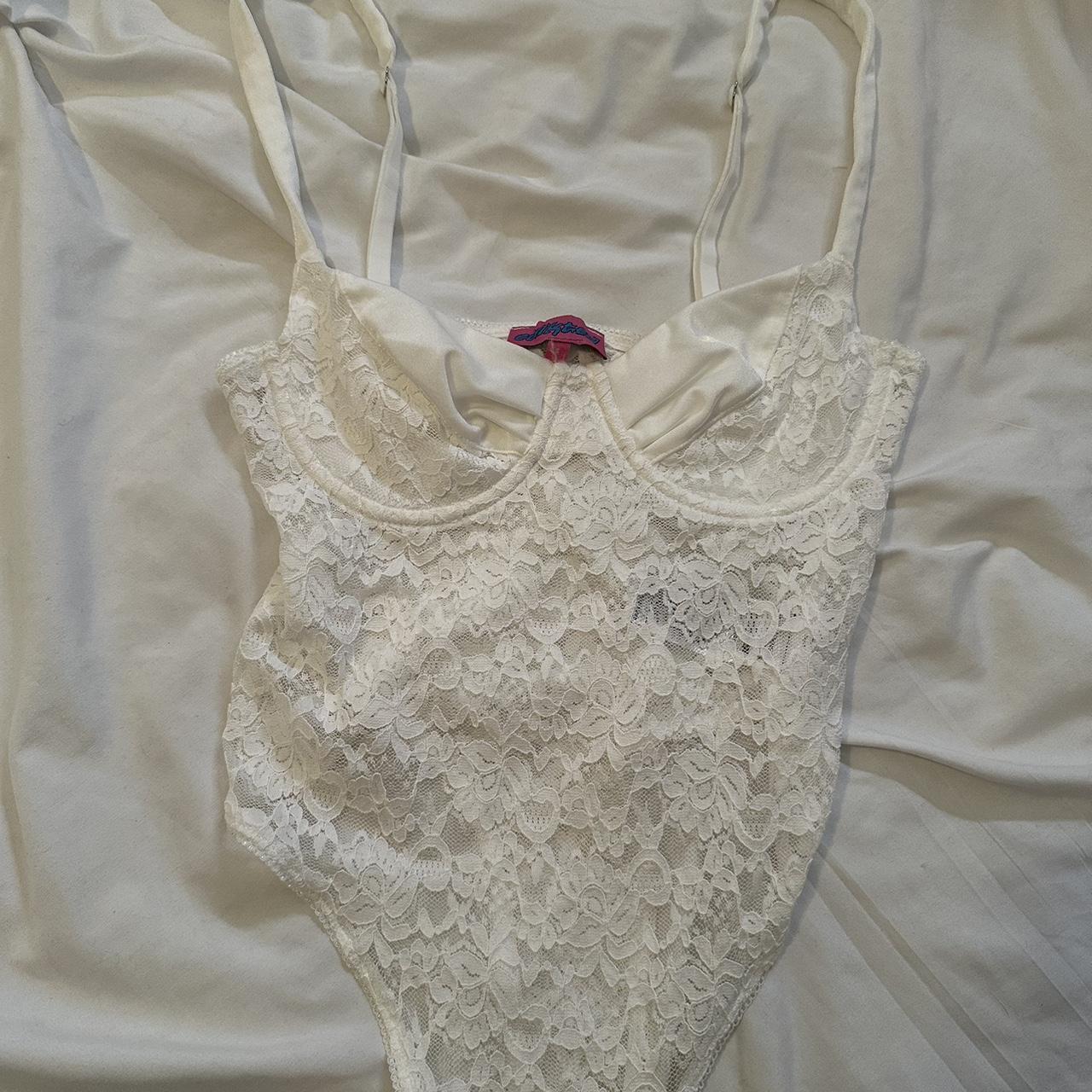 white lace bodysuit never worn perfect condition - Depop