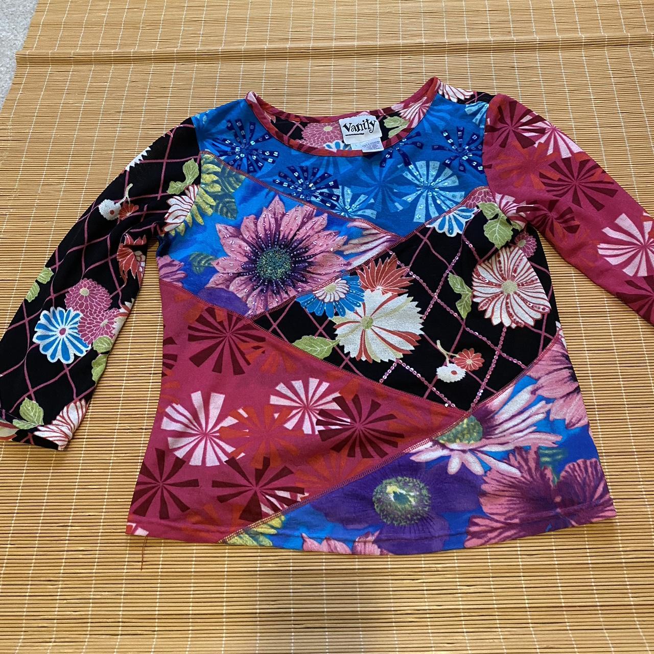 Vintage 2000s top size large - Depop