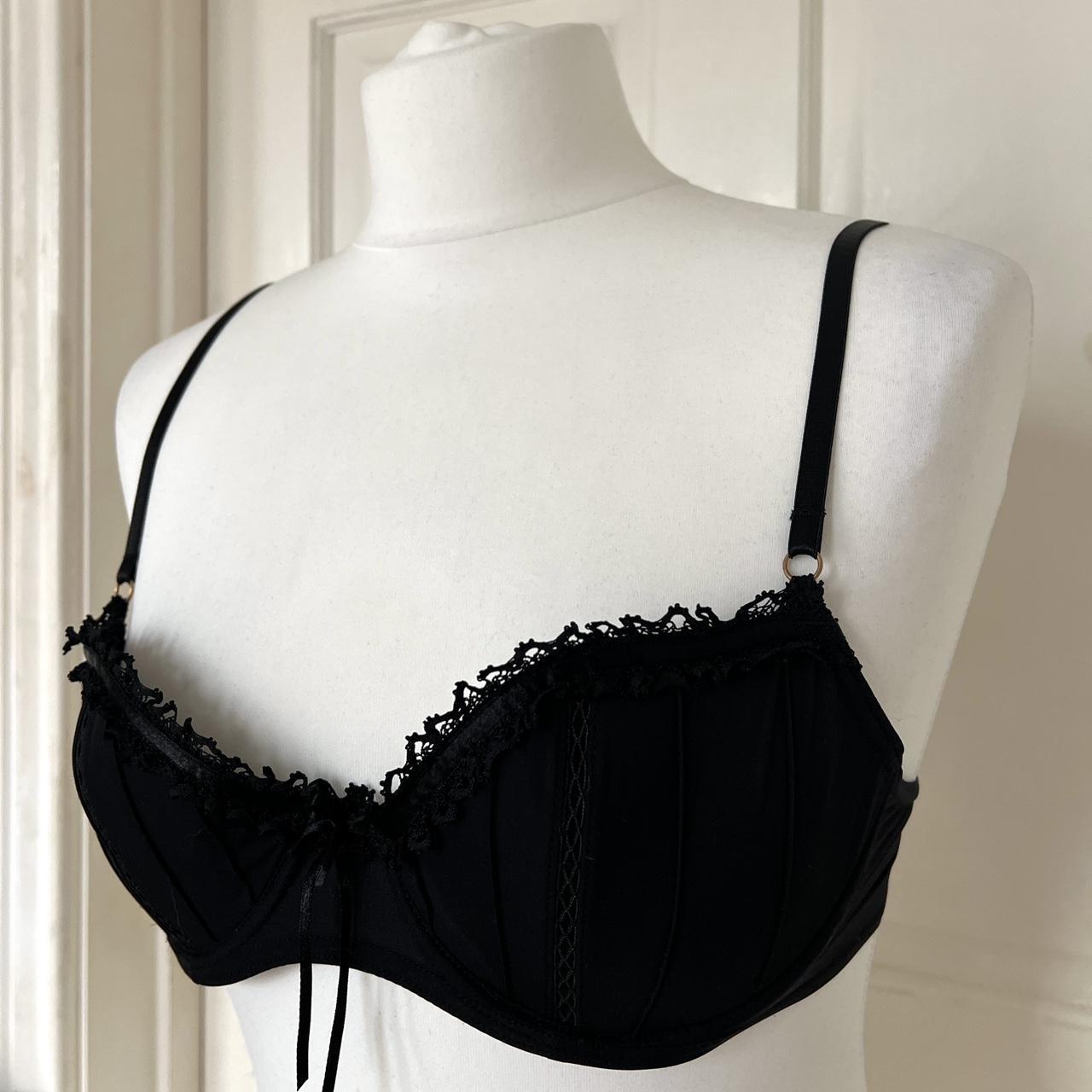 Elle Macpherson intimates black lace 36a bra worn... - Depop
