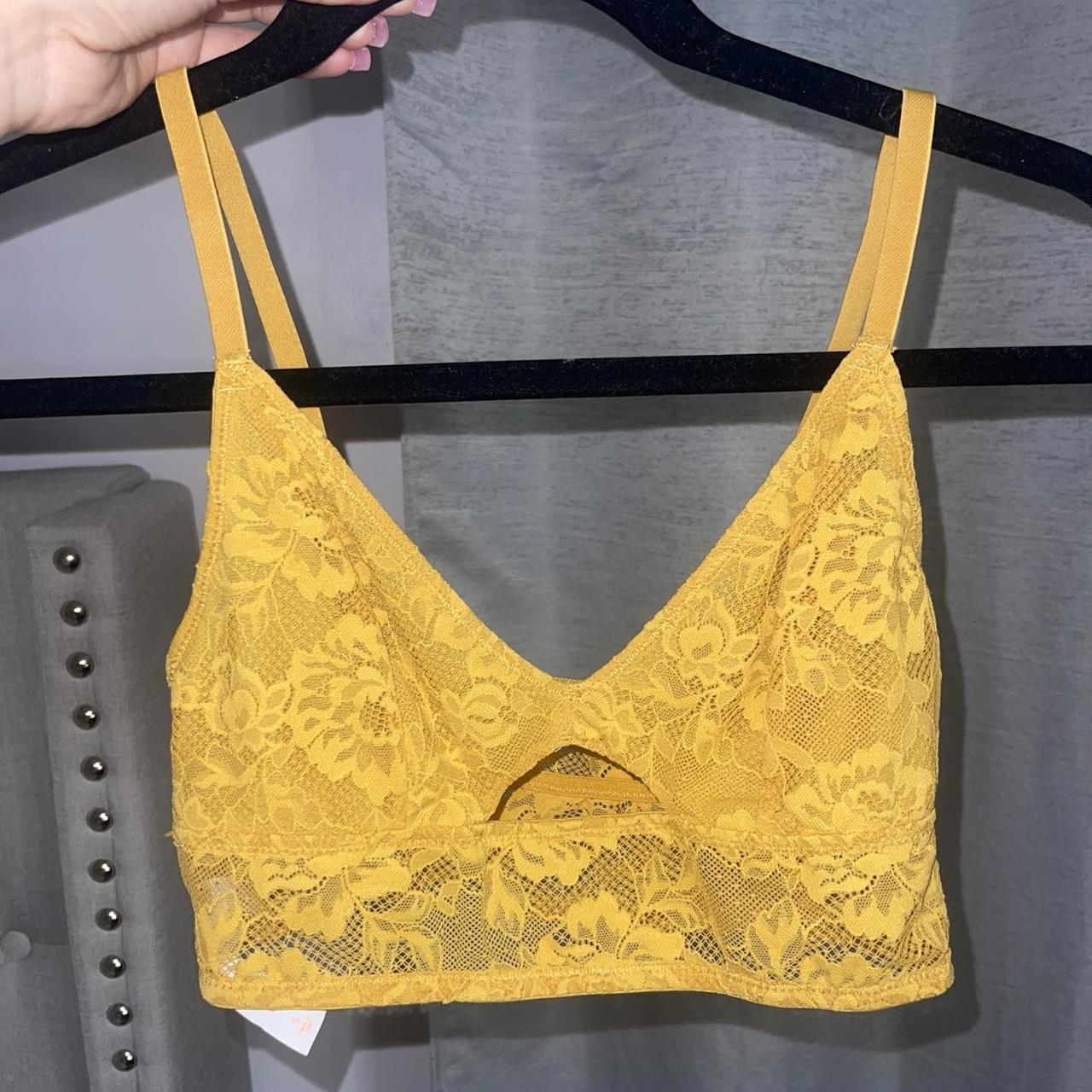 TARGET - bralette top - super form fitting and has... - Depop