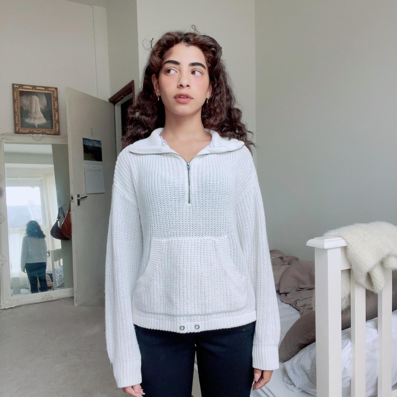 White ribbed zip up jumper With pockets White, size... - Depop