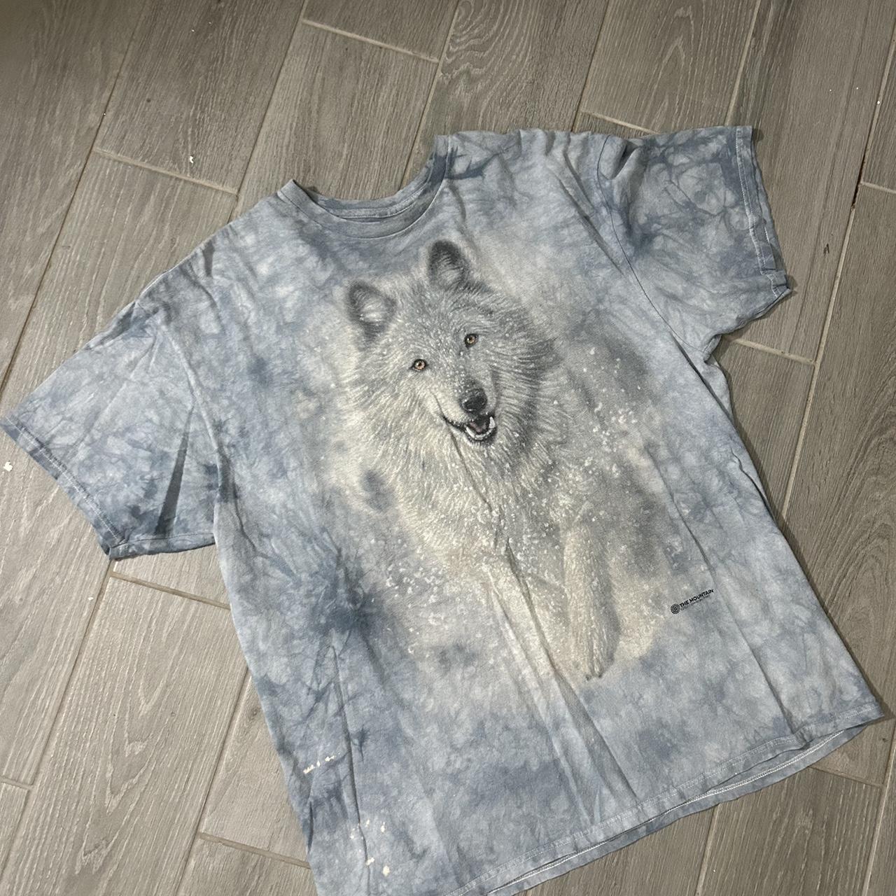 Wolf graphic tee Large - Depop