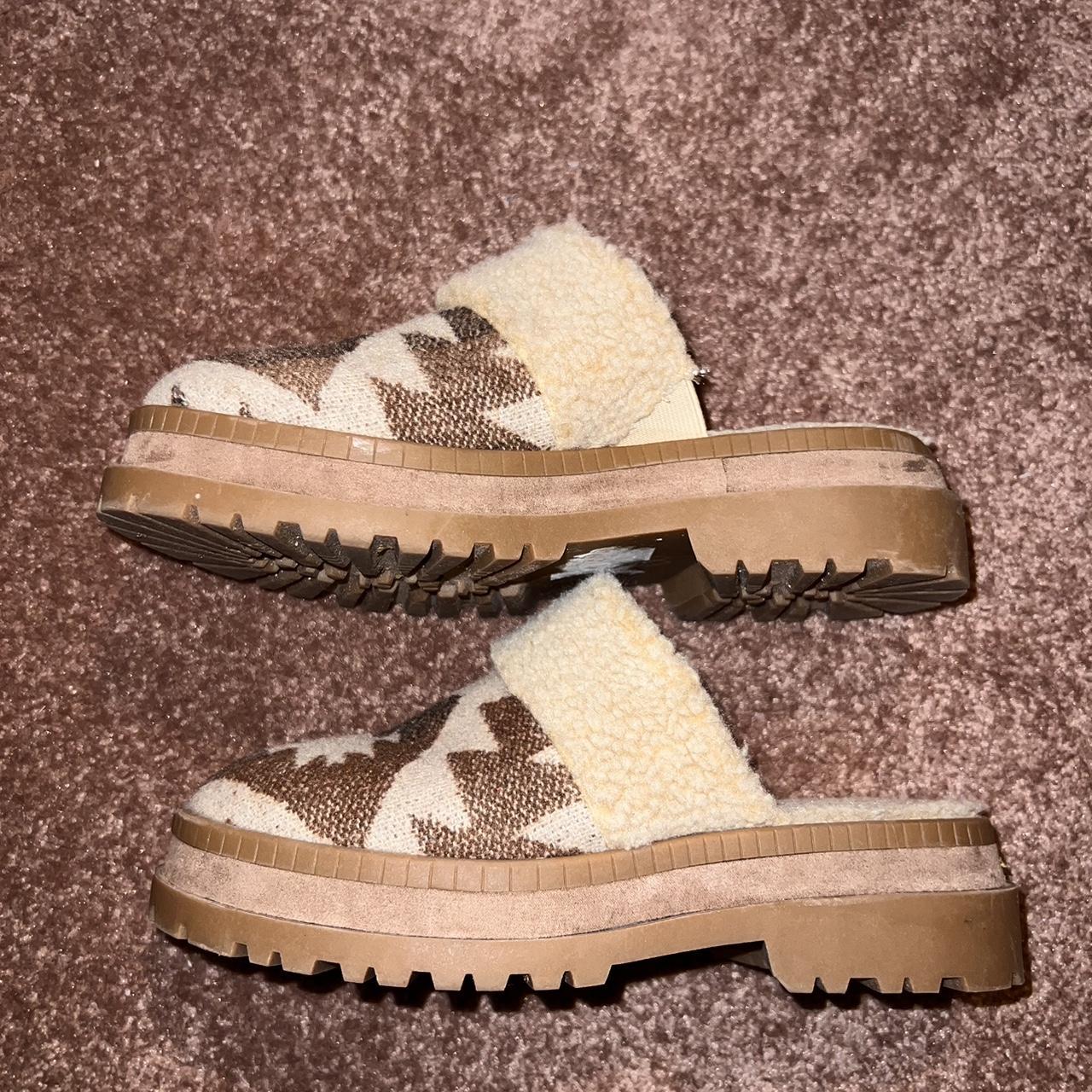 Jessica Simpson Women's Clogs | Depop