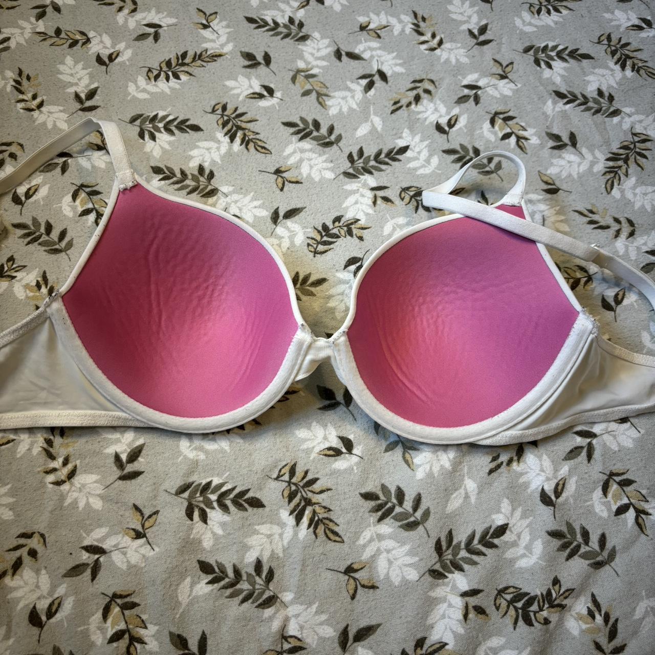 White underwire bra with adjustable straps and... - Depop