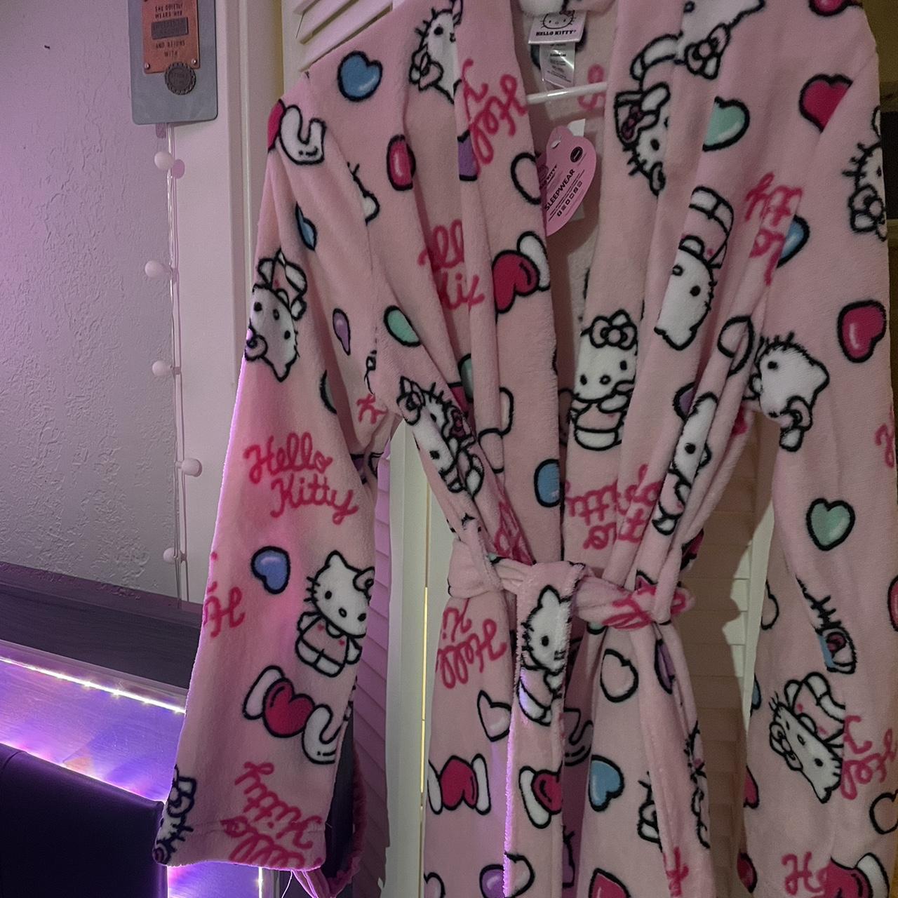 Hello kitty ross valentines "i ️ u" robe BNWT SIZE... - Depop