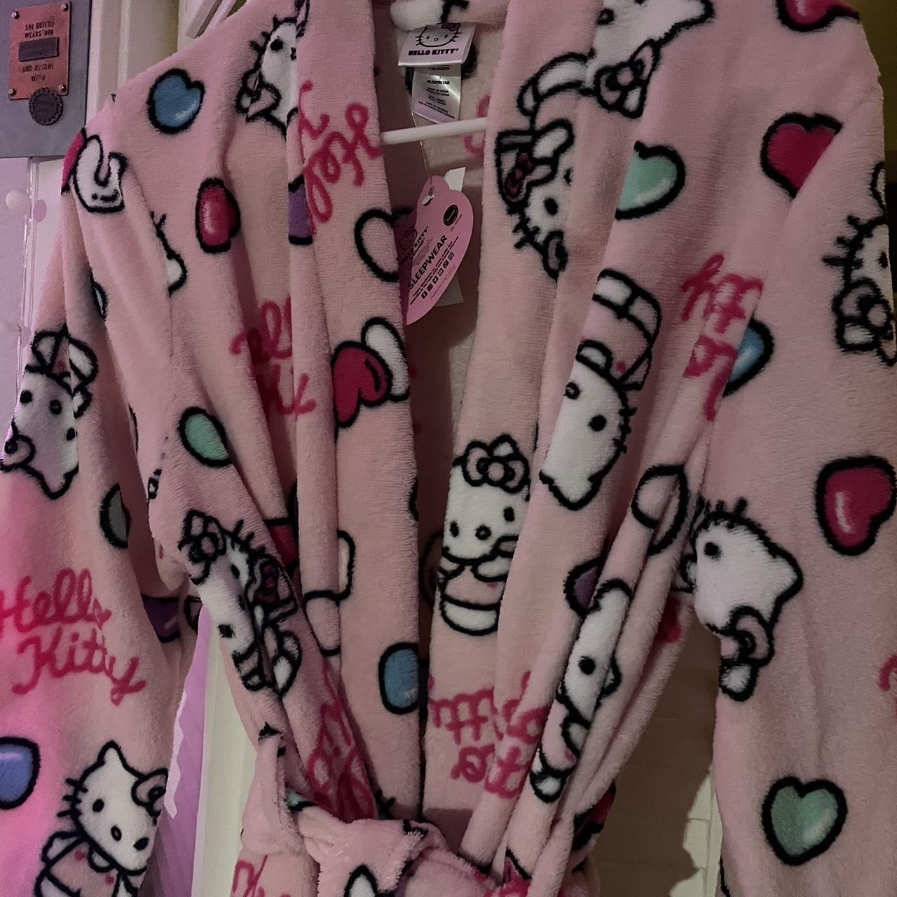 Hello kitty ross valentines "i ️ u" robe BNWT SIZE... - Depop