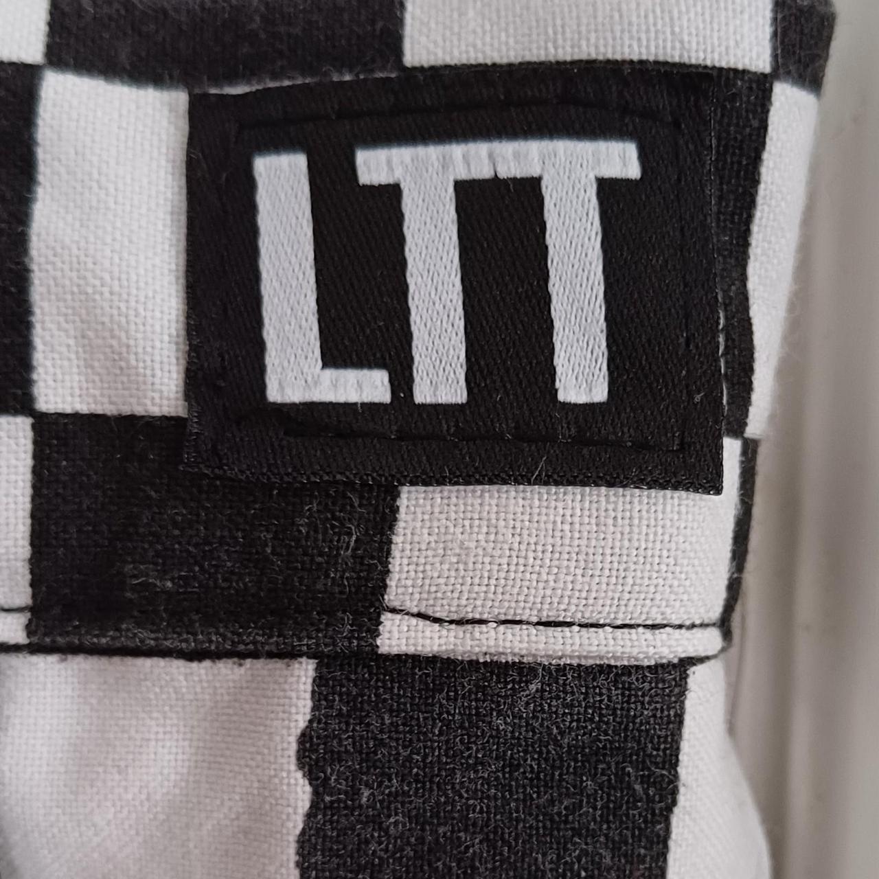 Love Too True check skirt Size 6 65% polyester and... - Depop