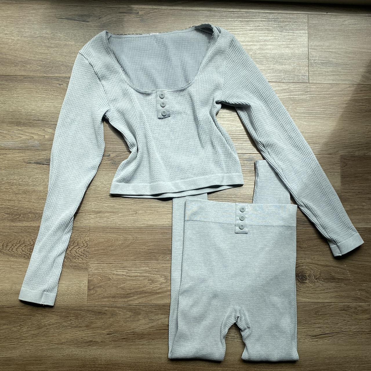 ★grey knit fabletics set ★ super cute and in perfect... - Depop