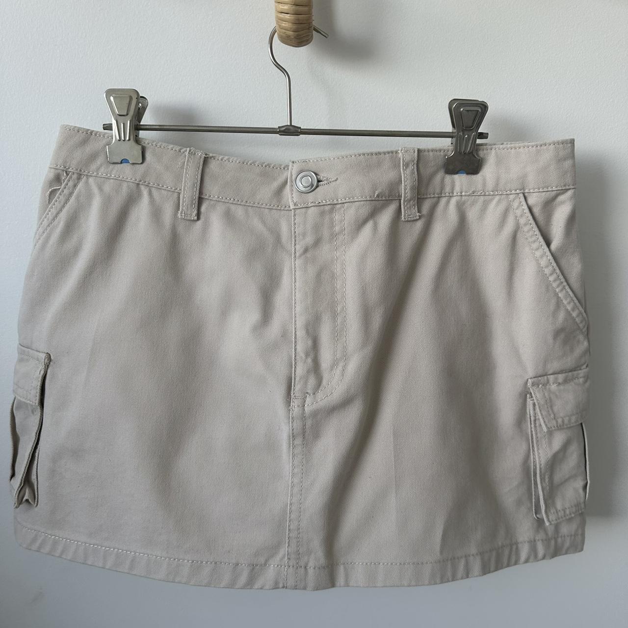 Supre beige cargo mini skirt Size 10 Worn once $15 - Depop