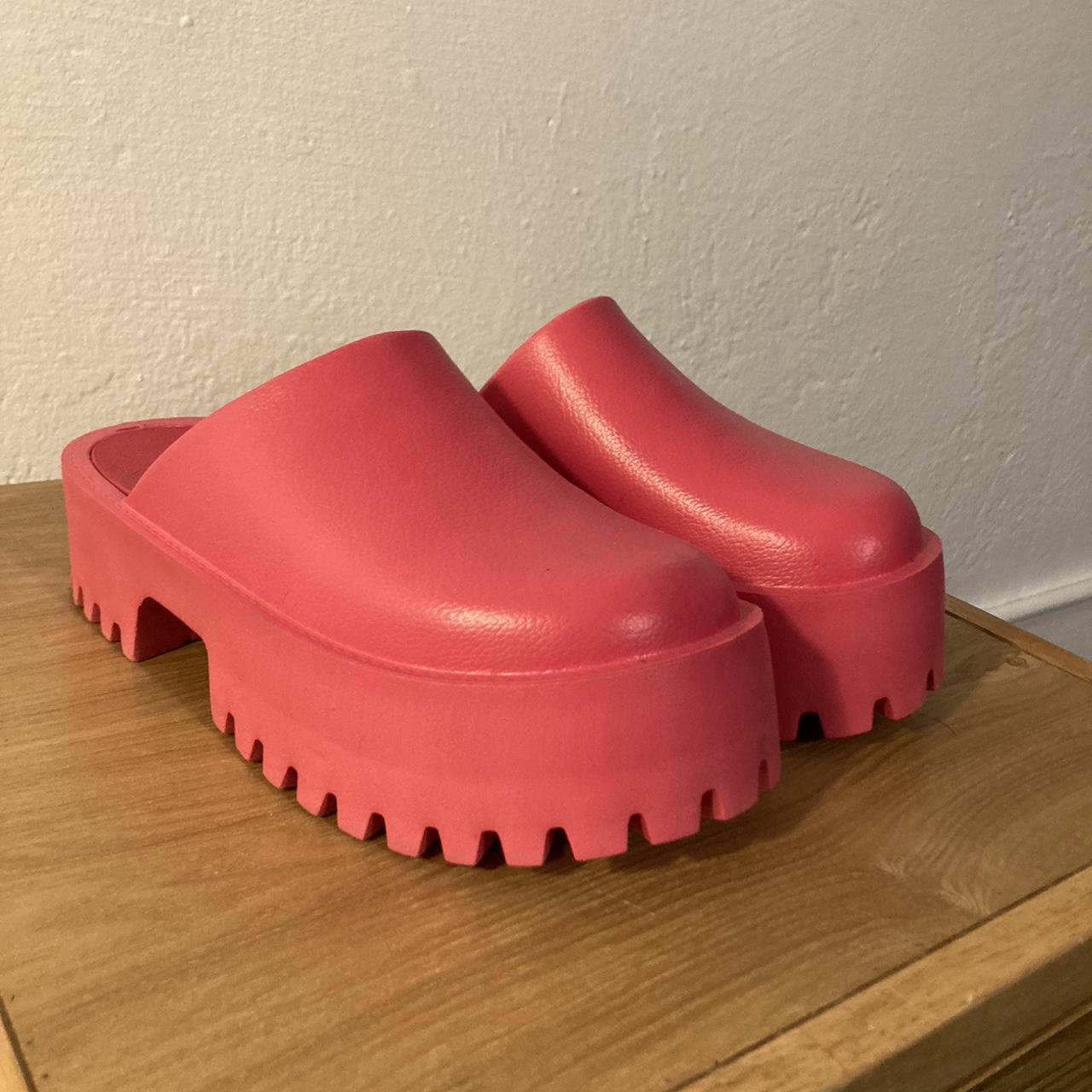 Rogue hot pink platform clogs, size 7 - Depop