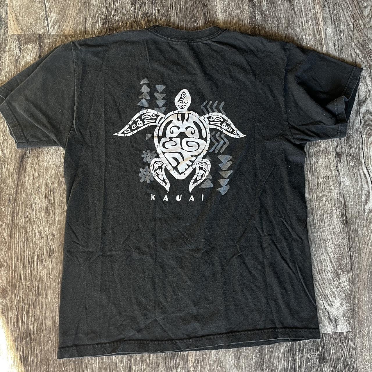 kauai turtle graphic tee size L - Depop