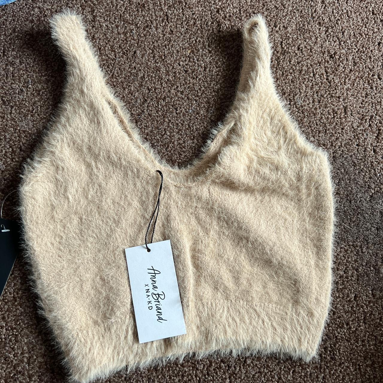 Fuzzy knit singlet - Depop