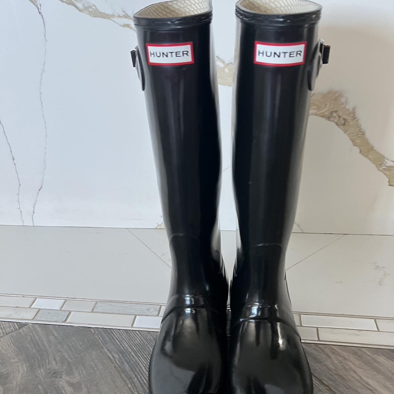 Hunter knee high rain boots - Depop
