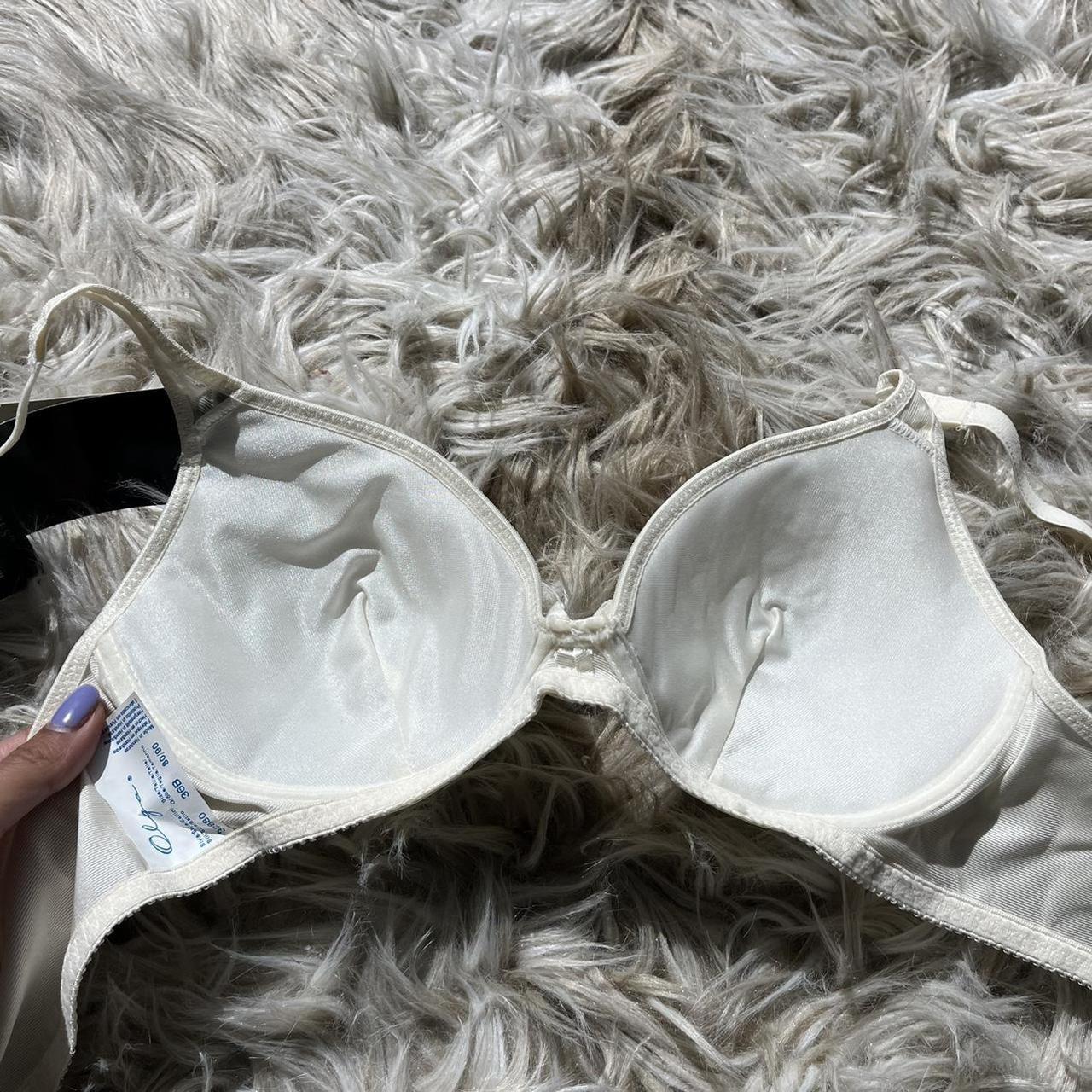 Vintage cream lace bra So cute! Deadstock white... - Depop