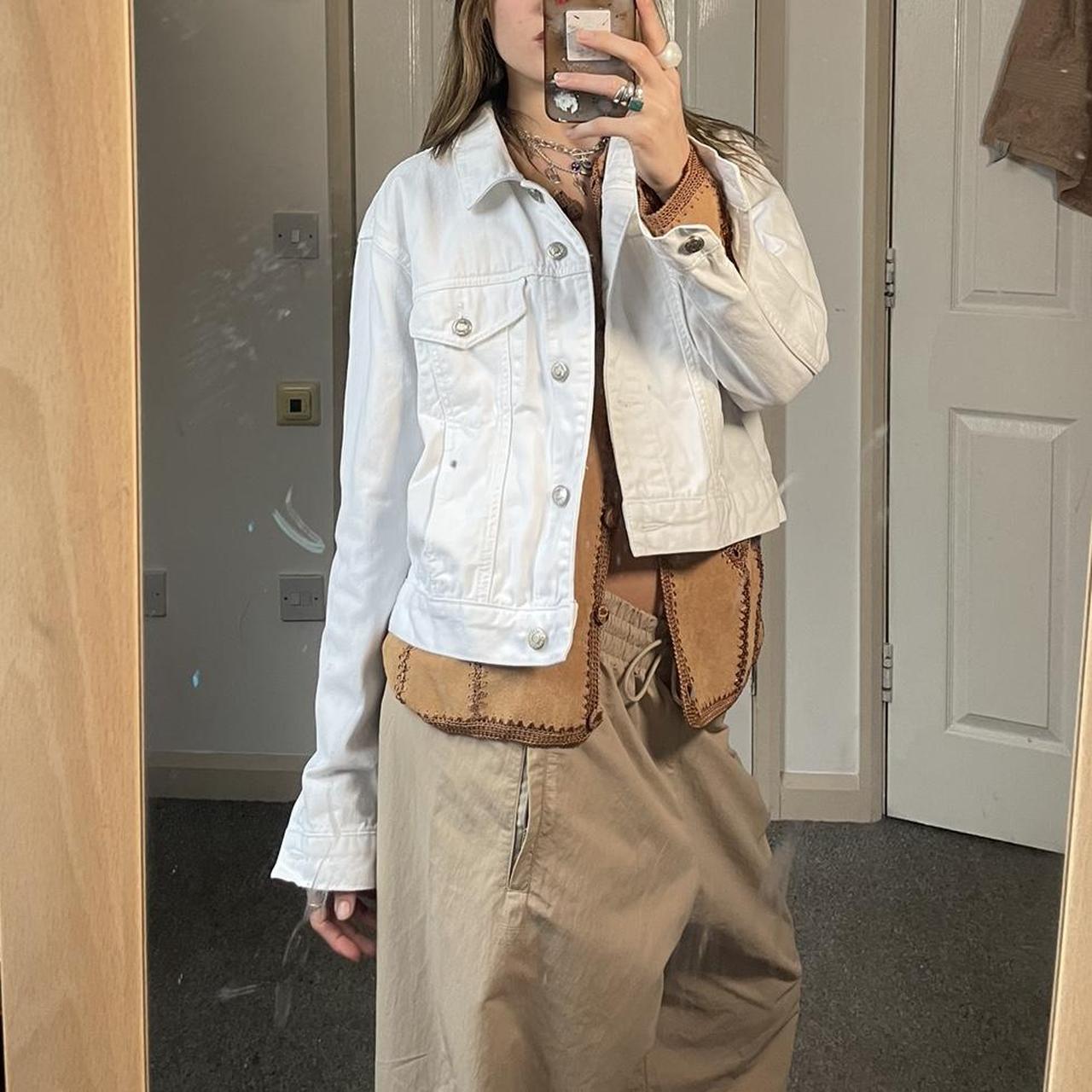 White denim baggy cropped jacket (goes to belly... - Depop