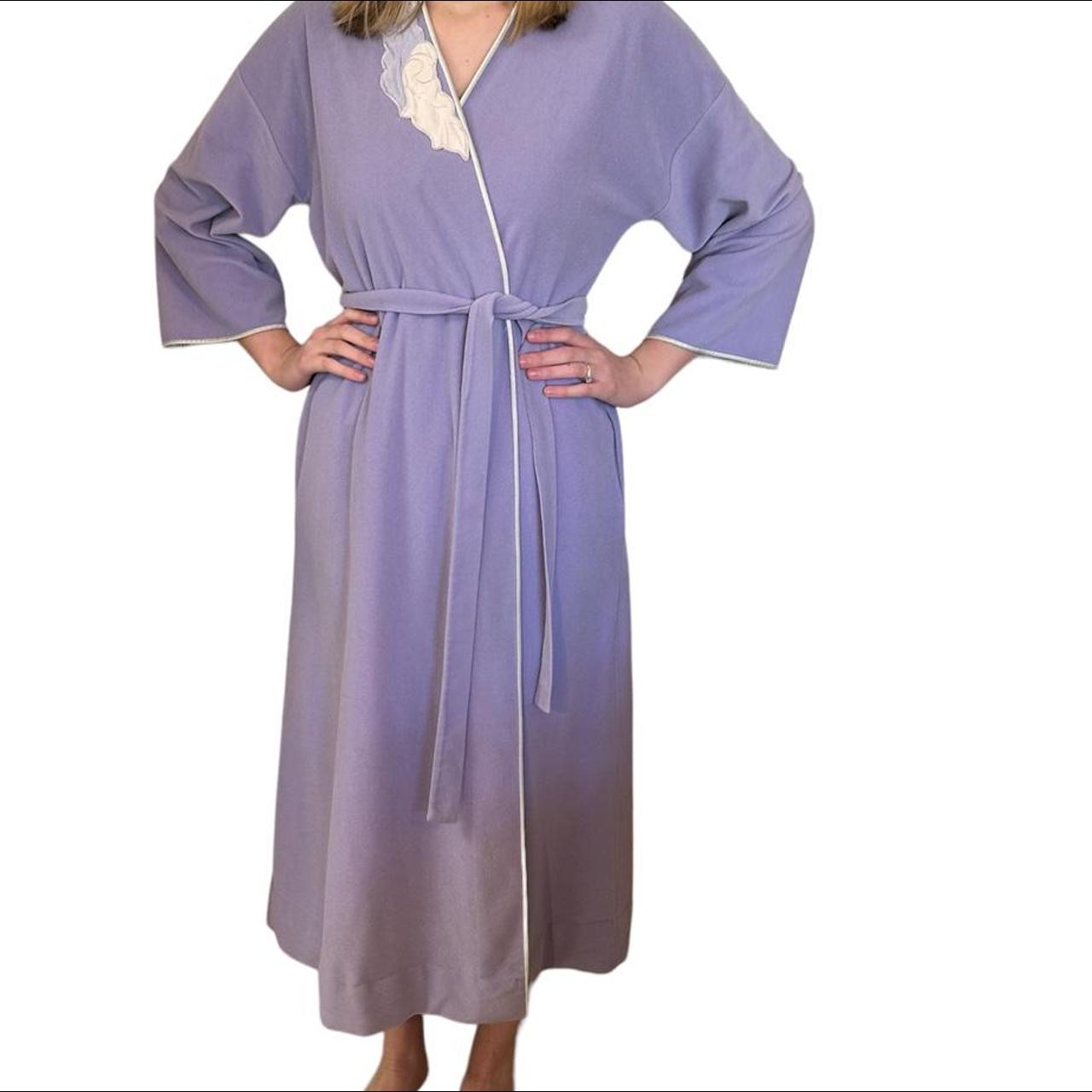 Vanity Fair vintage lavender robe with appliqués.... - Depop