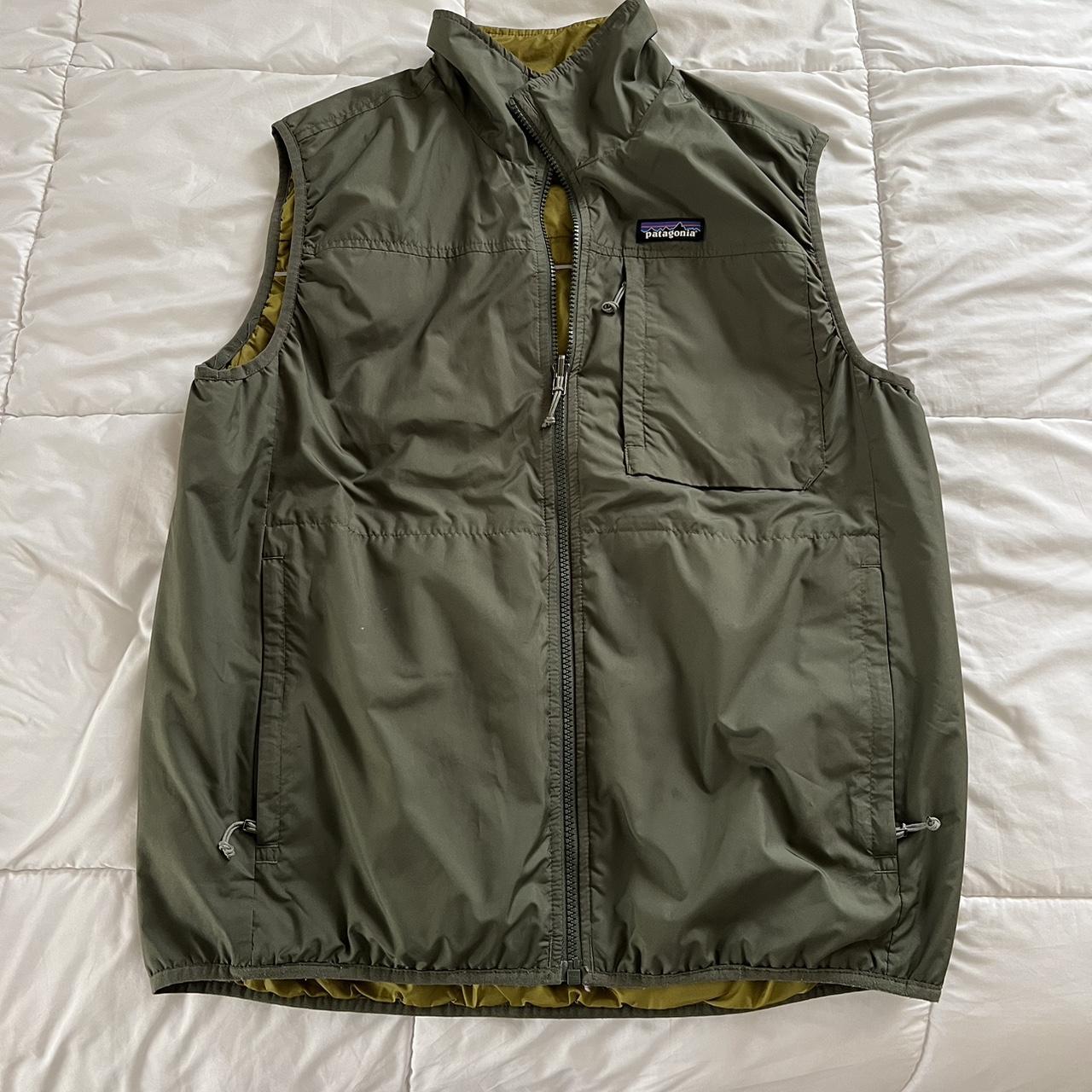 Patagonia Vest Reversible Size: M Good condition - Depop