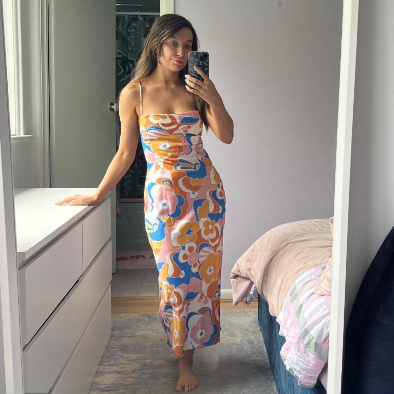 Dazie Satin Midi Dress Size 8 ♡ Bought Depop