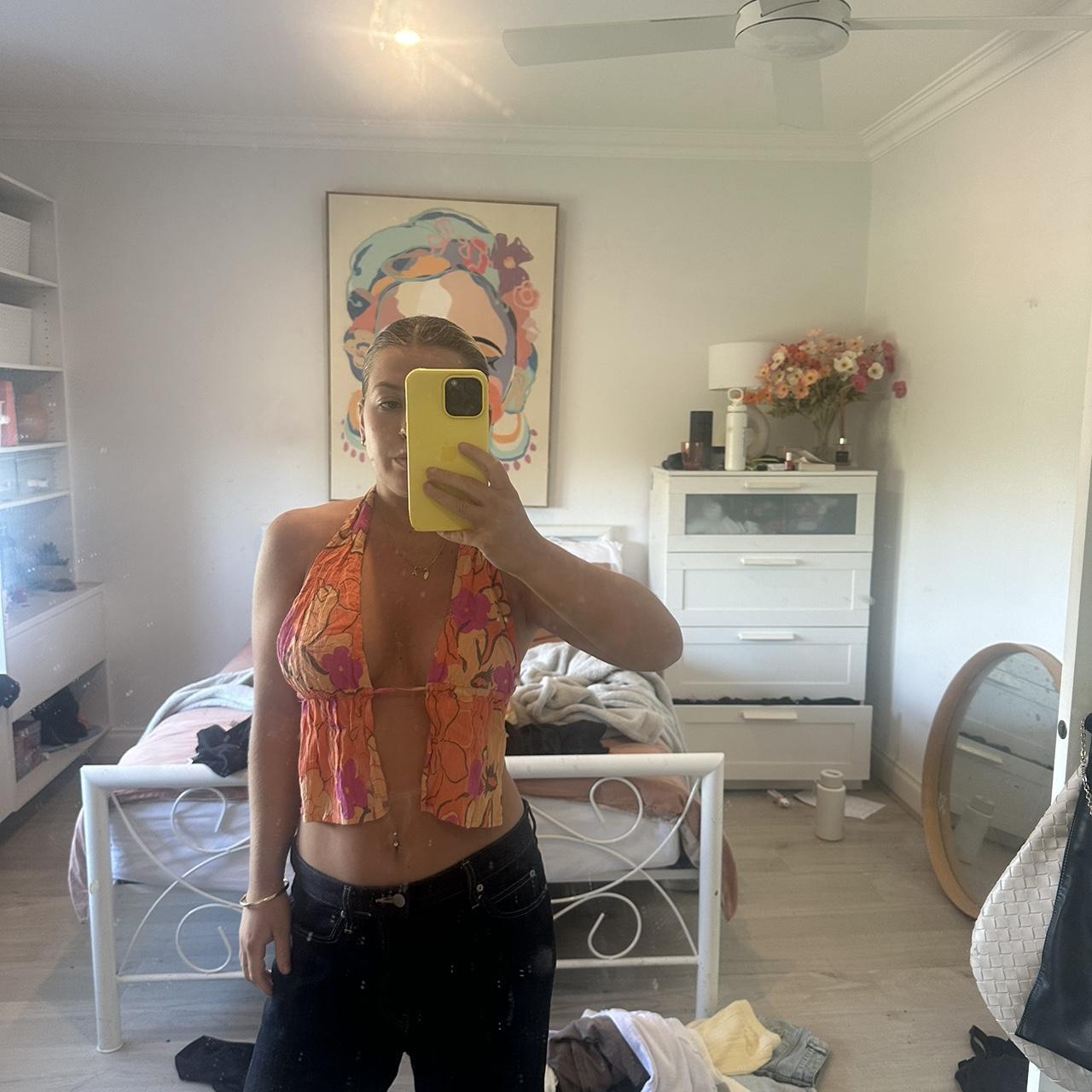 Glassons Summer Tie Top Pick up/drop off in south... - Depop