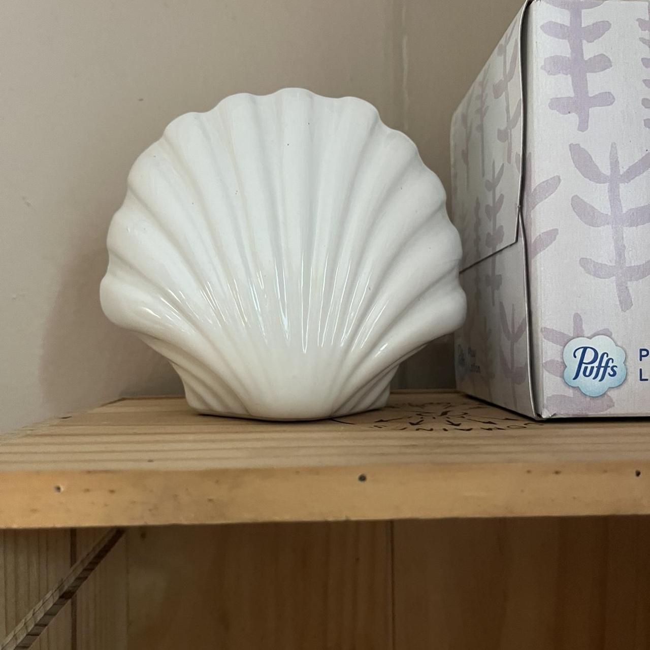Vintage ceramic Art Deco white clam shell planter... - Depop
