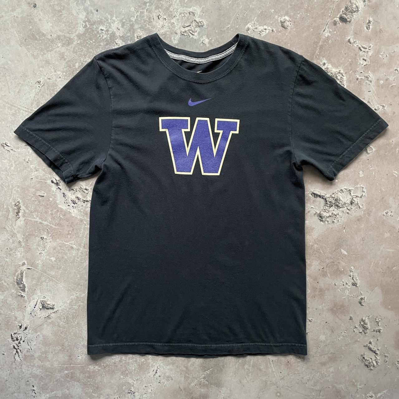NIKE MINI SWOOSH WASHINGTON UNIVERSITY T-SHIRT... - Depop