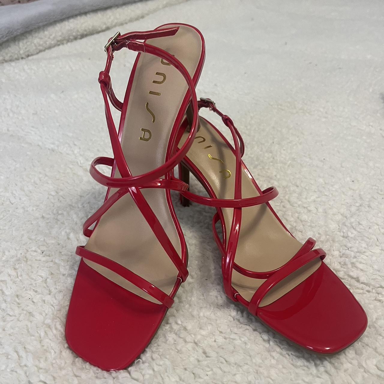 Super cute heels worn once for hoco Size 9 - Depop