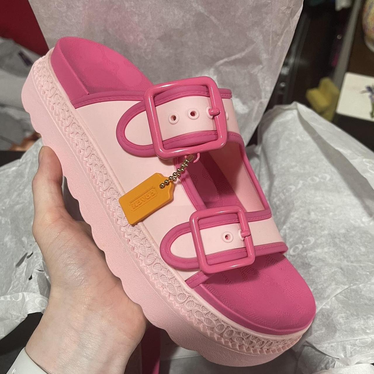 Coach Women's Pink Sandals | Depop