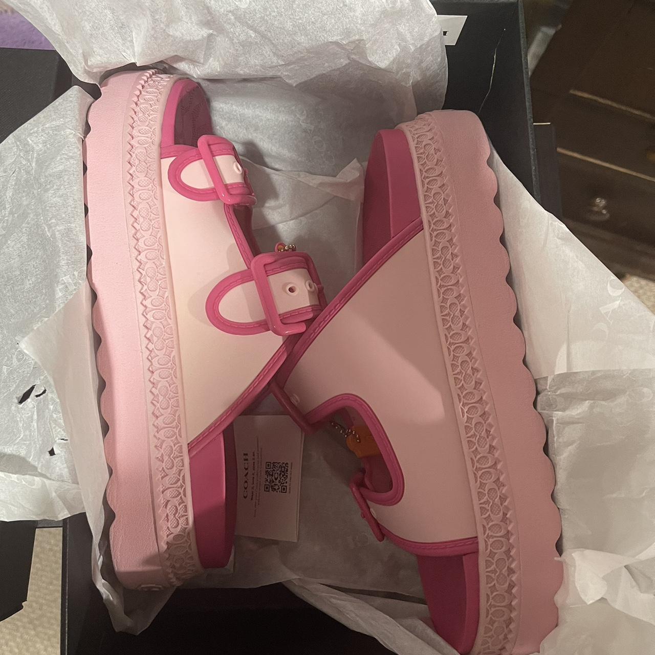 Coach Women's Pink Sandals | Depop