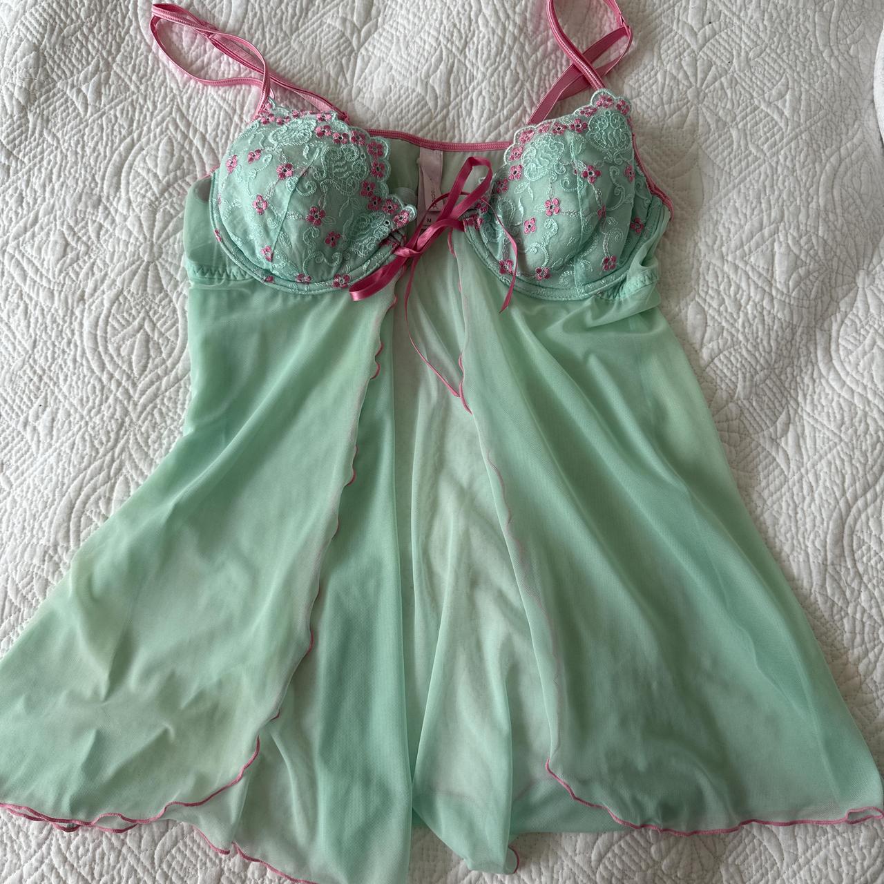 Inner secrets Open front cami Size M fits (... | Depop