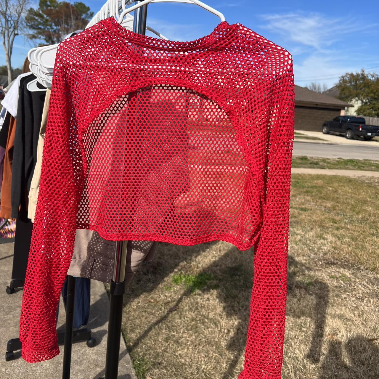 Cropped fishnet top - Depop