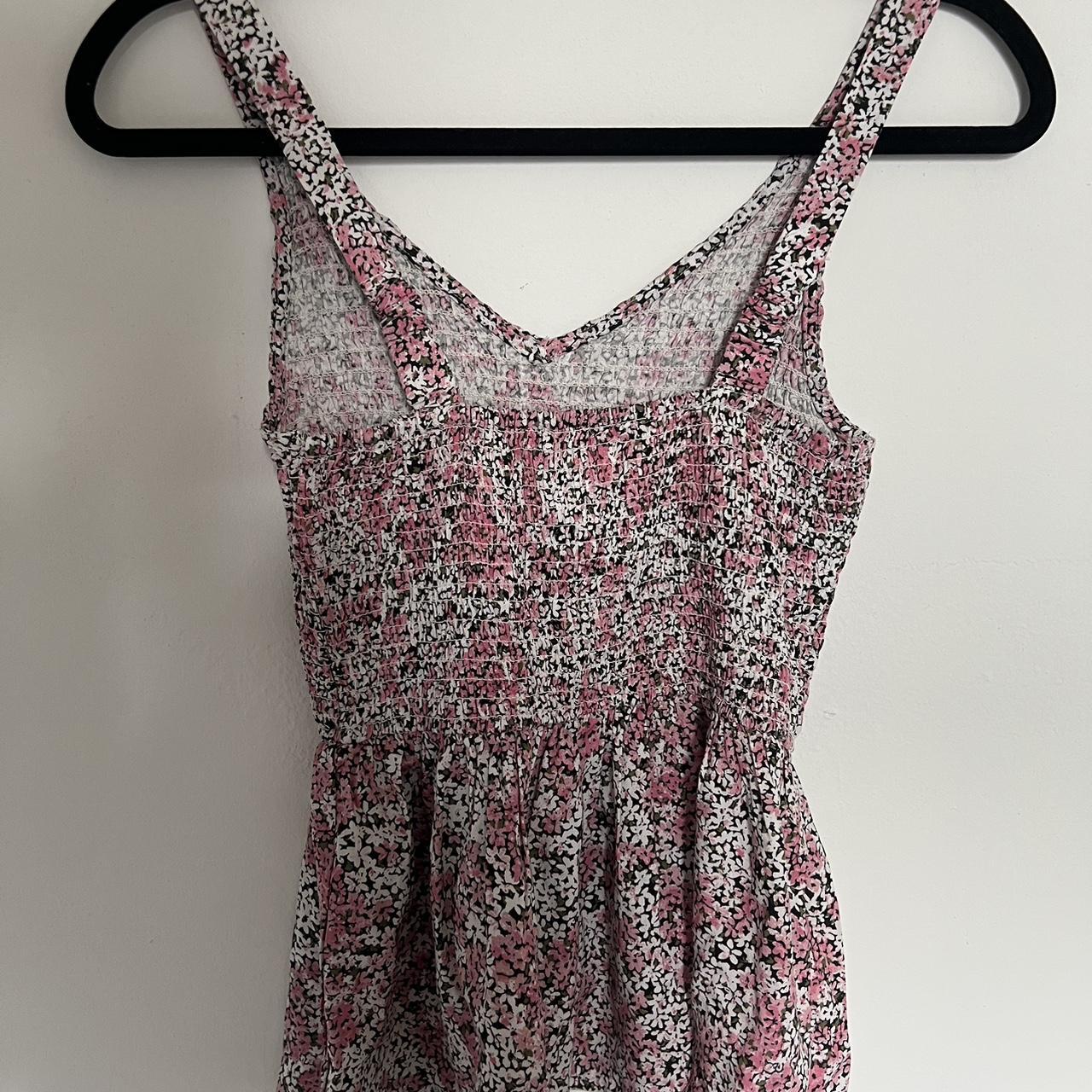 cute, floral, flowy top - Depop