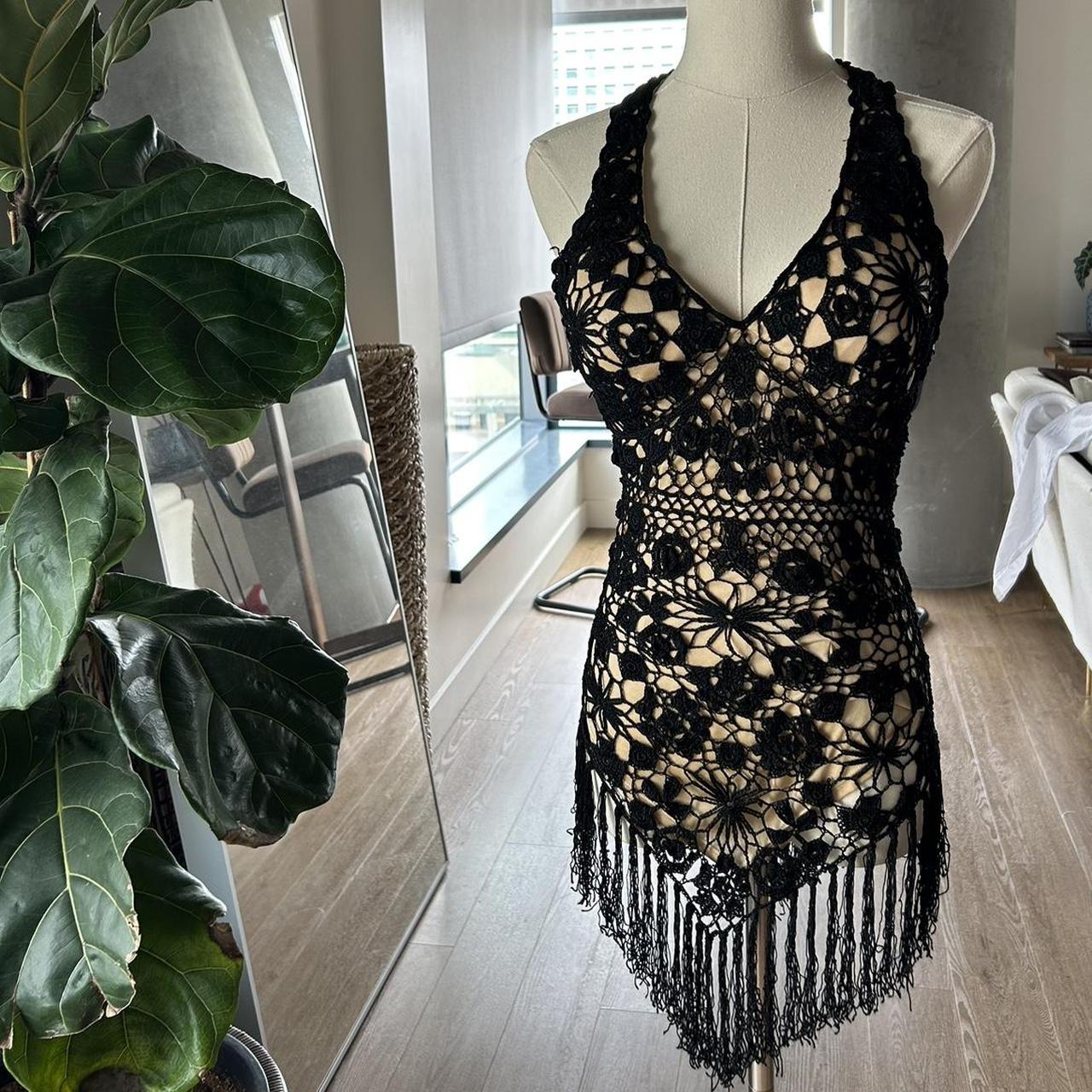 Gorgeous macramé halter top Y2k Cache Size small - Depop