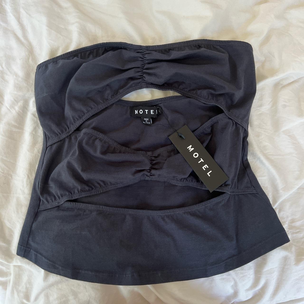 Motel Women's Navy Crop-top | Depop