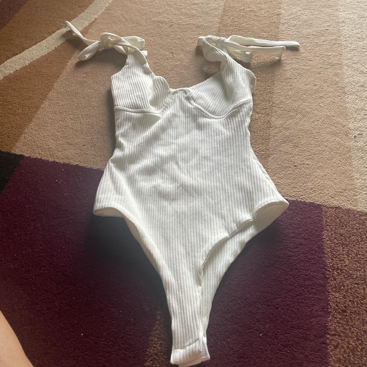princess polly body suit 🤍 size 2 (xs small)... - Depop