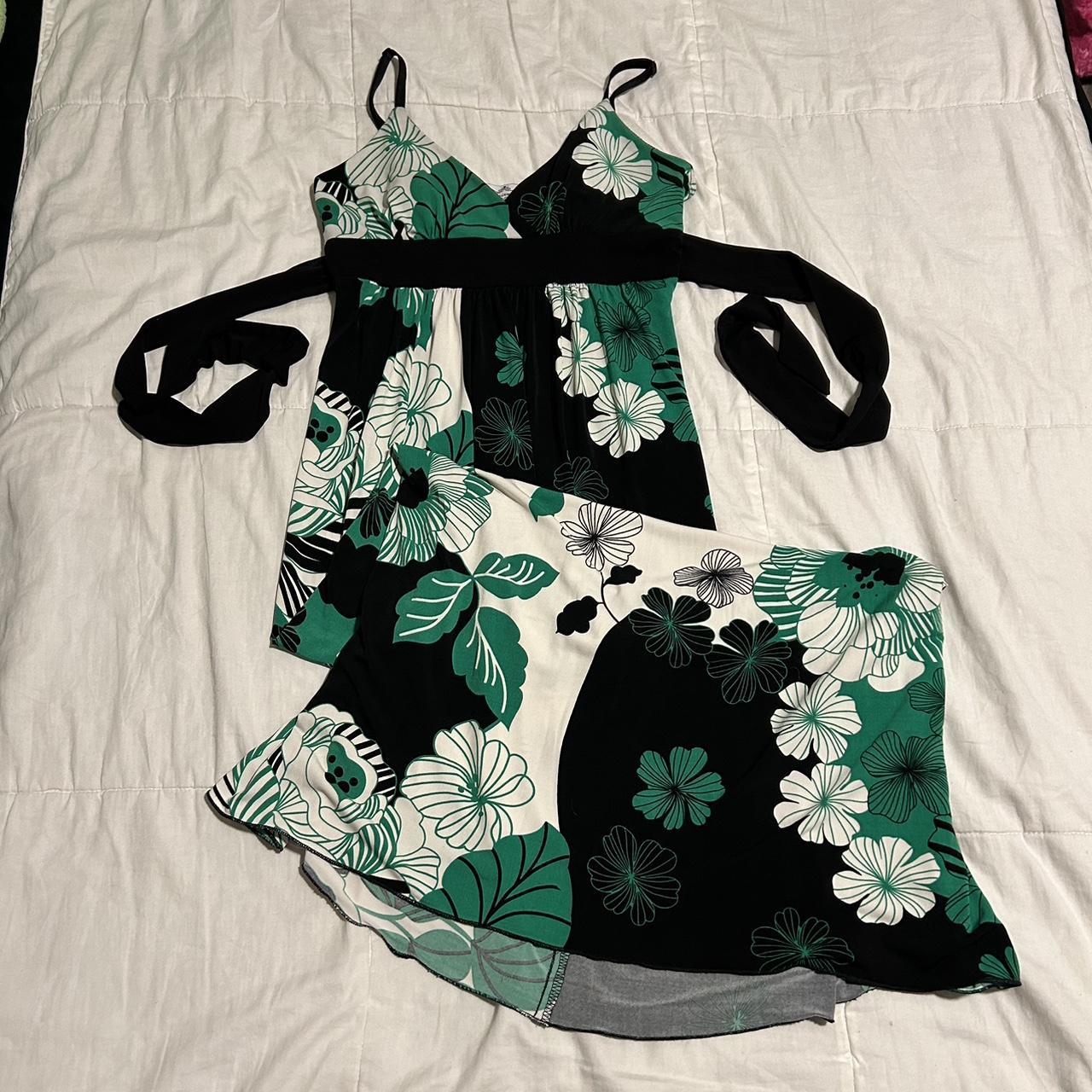 [🖤💚2000's style dress💚🖤] Y2k maxi tieback dress.... - Depop