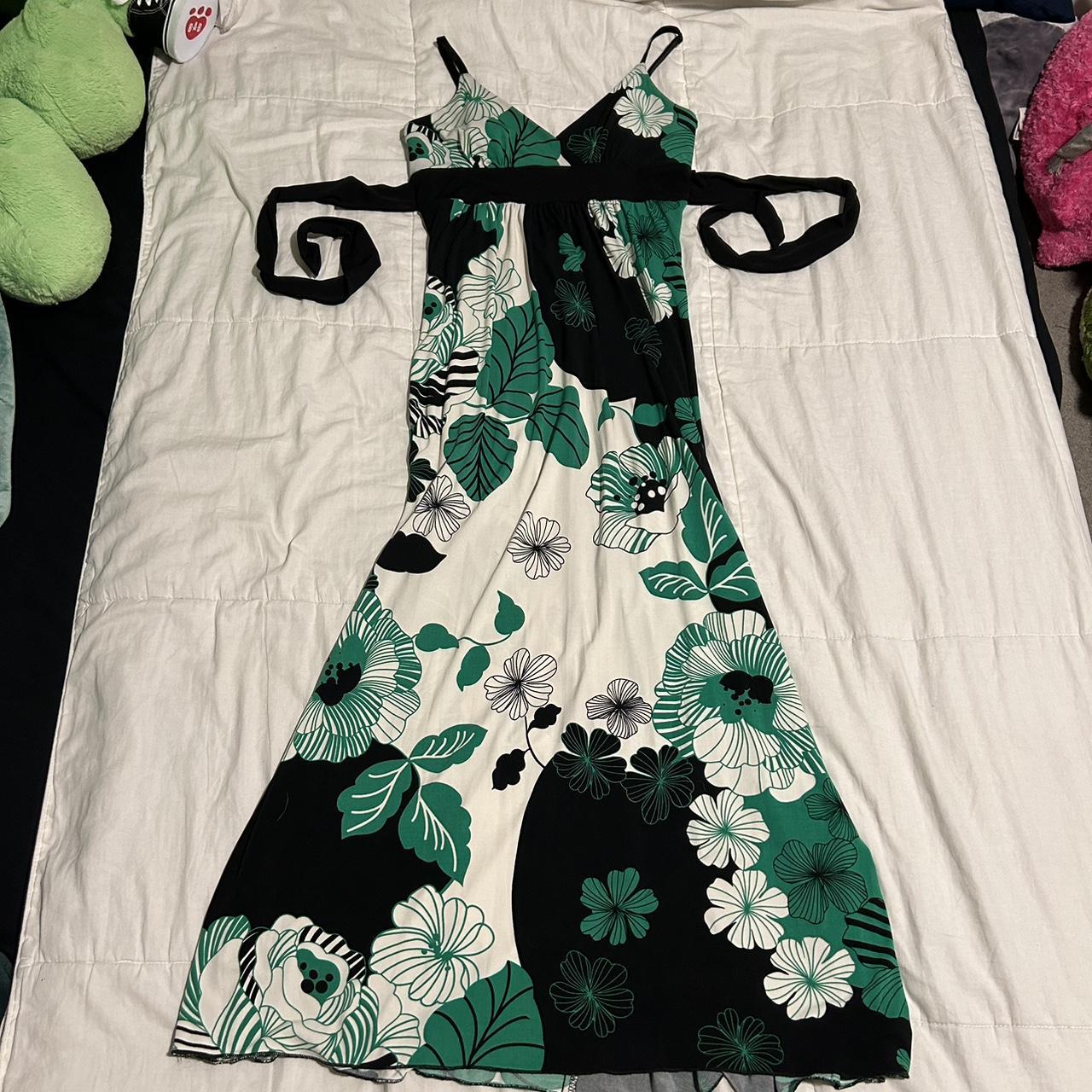 [🖤💚2000's style dress💚🖤] Y2k maxi tieback dress.... - Depop