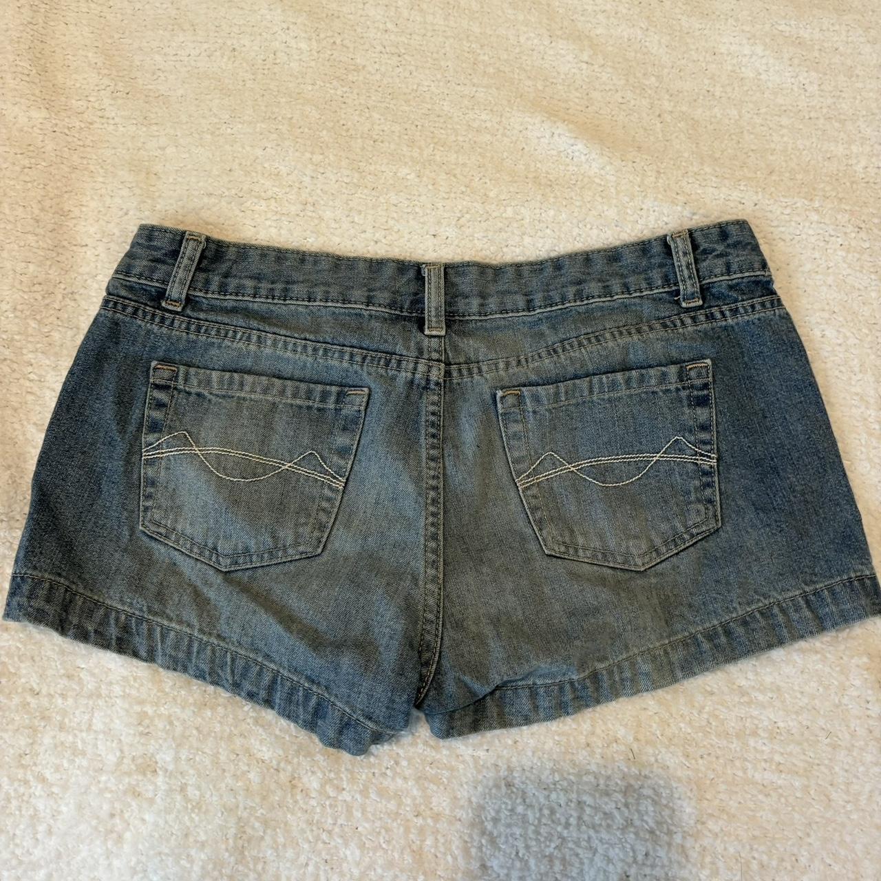Mossimo jean shorts low rise fit M perfect jean shorts - Depop