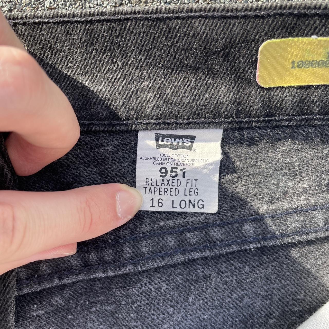 90s Levi’s 951 Orange Tab Notes: - Nice... - Depop