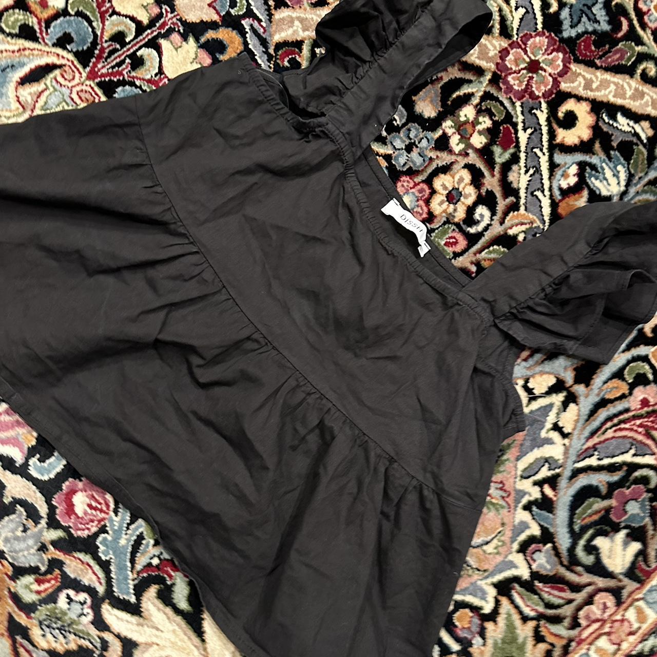 Dissh top -black ruffle top -size au6 like us2 or xs - Depop