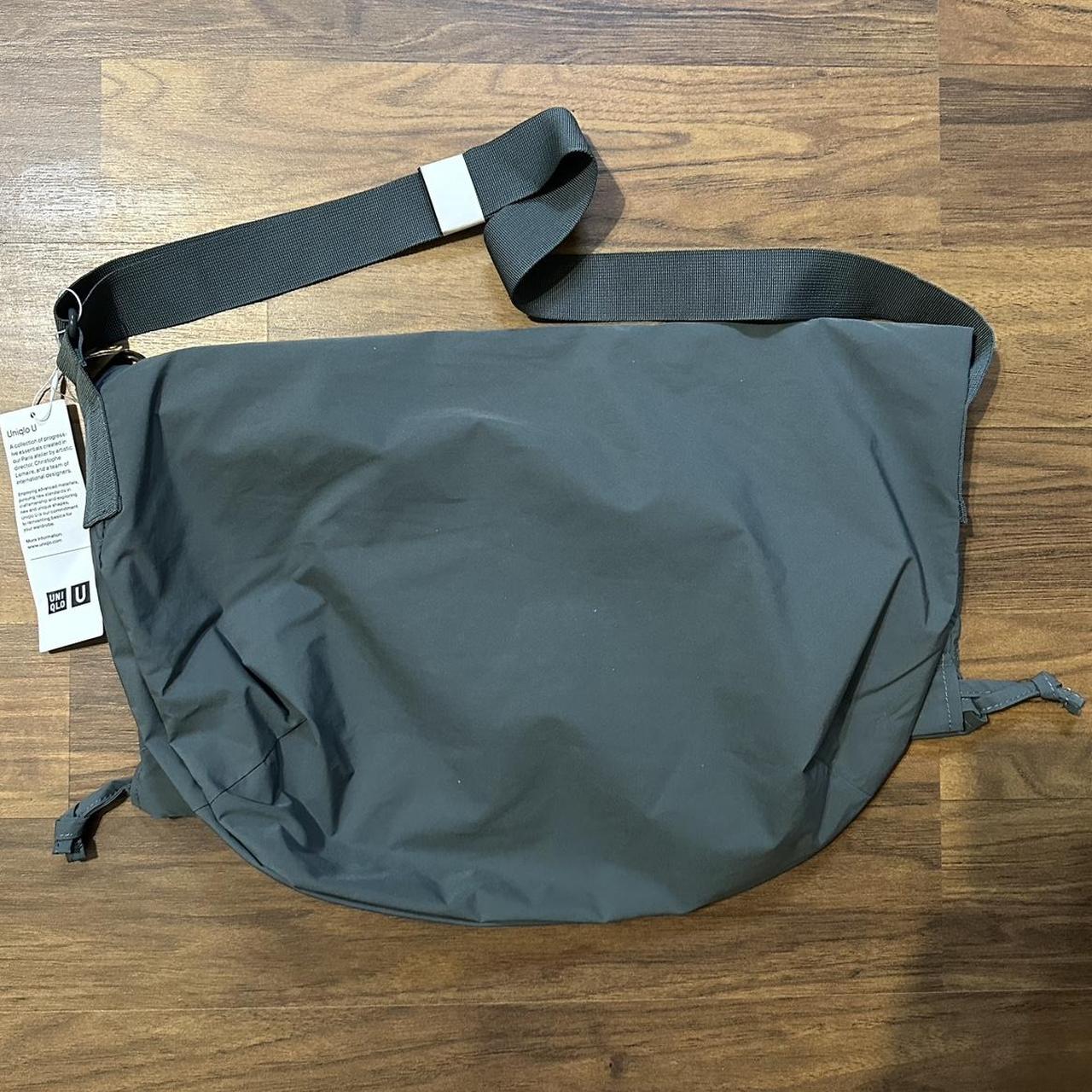 Uniqlo U Drawstring Shoulder Bag #uniqlo #uniqlou - Depop