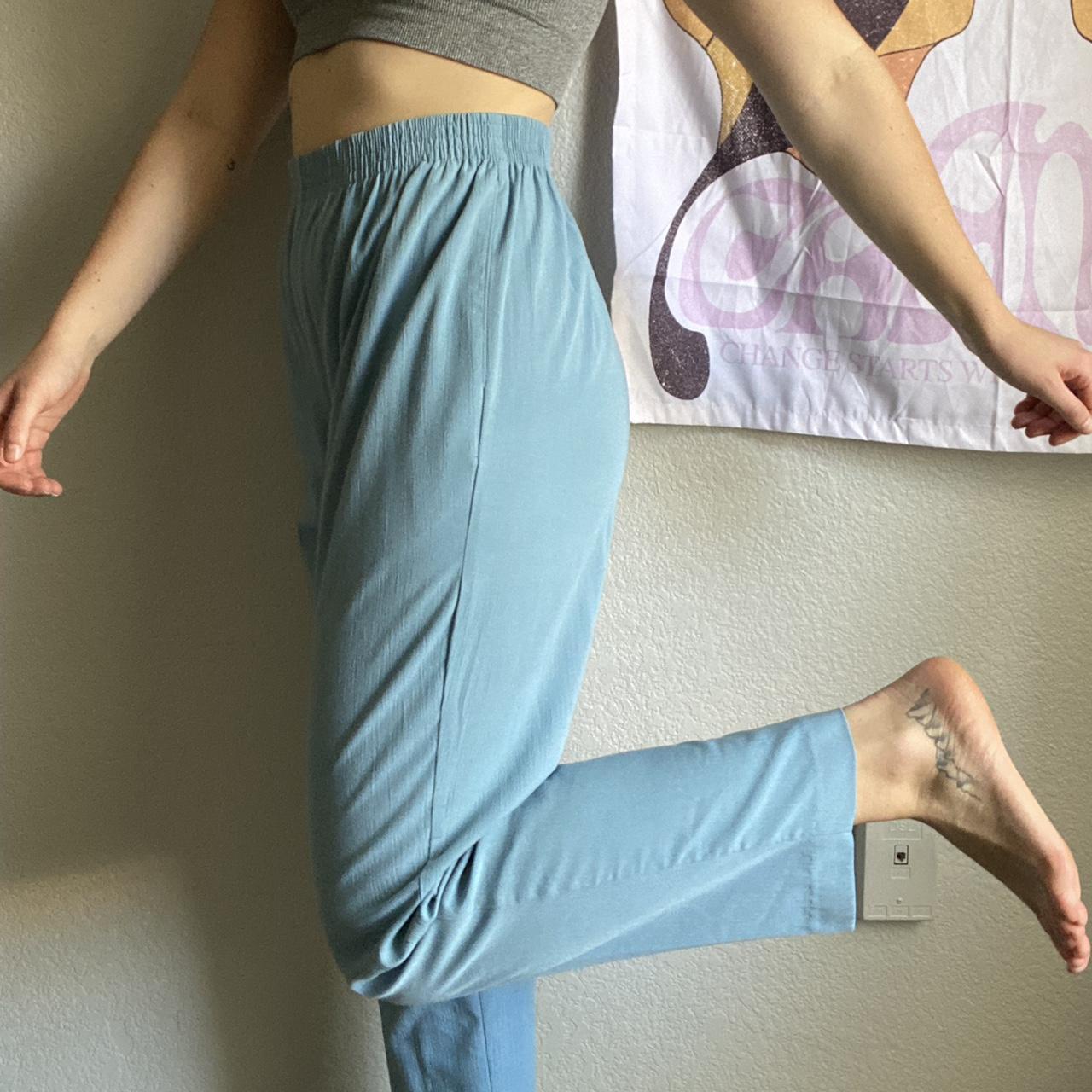 🌺 $5 shipping 🌺 Blue slack pants. Stretchy... - Depop