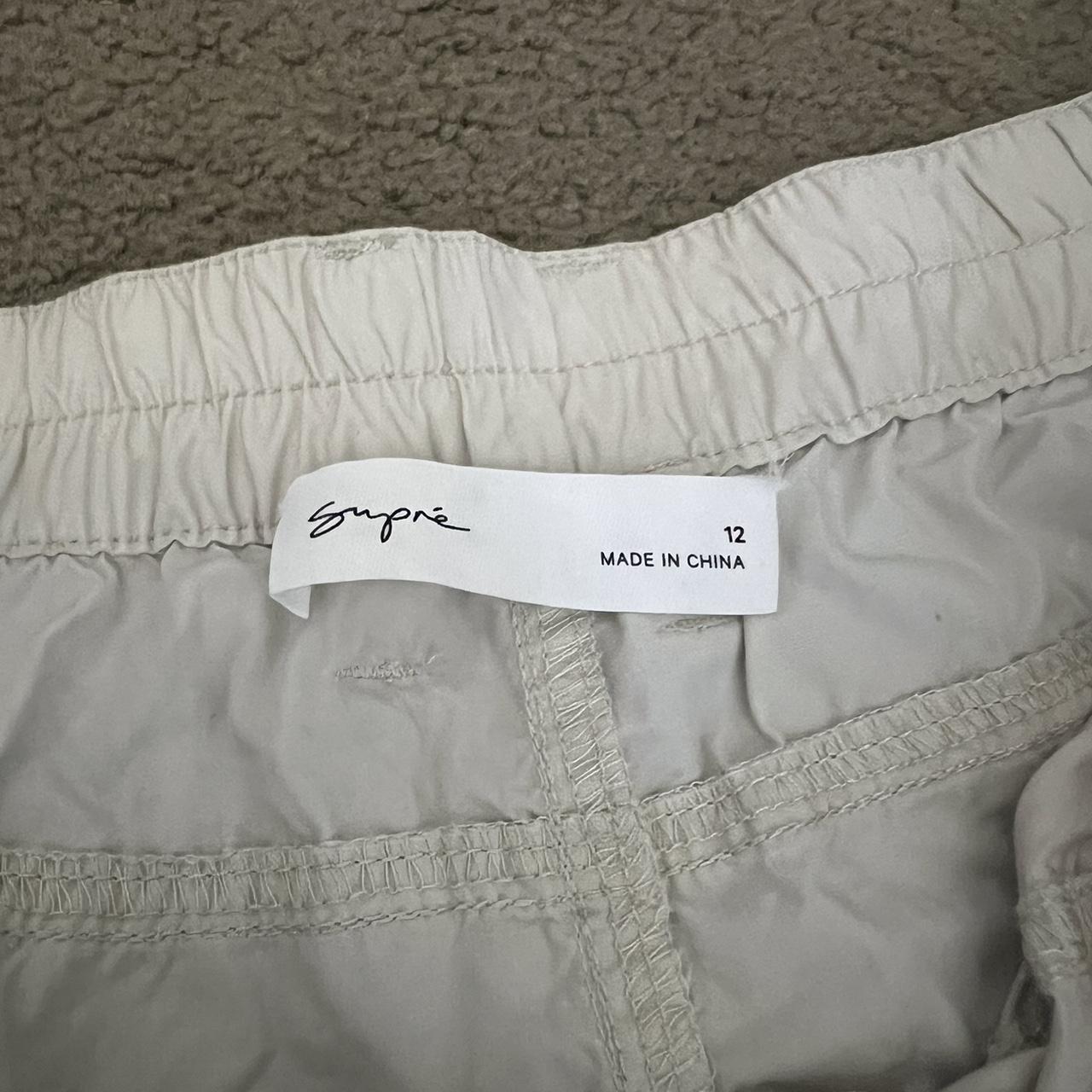 supre cargo mini skirt size 12 - Depop