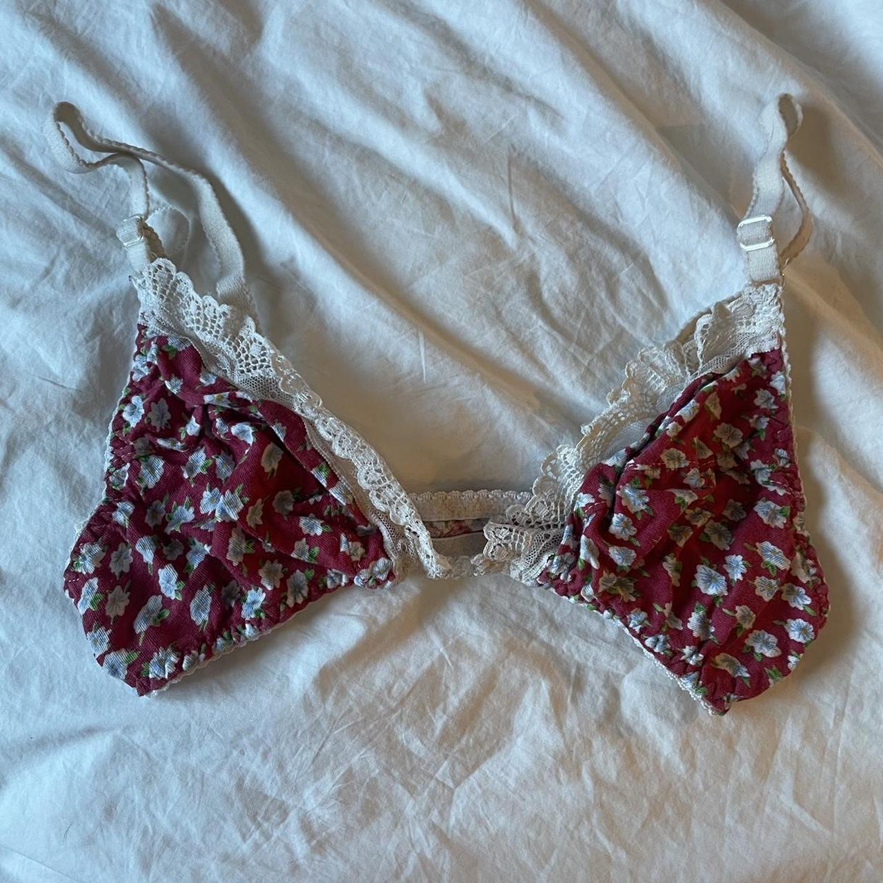 cute vintage white and red floral bra / crop top... - Depop