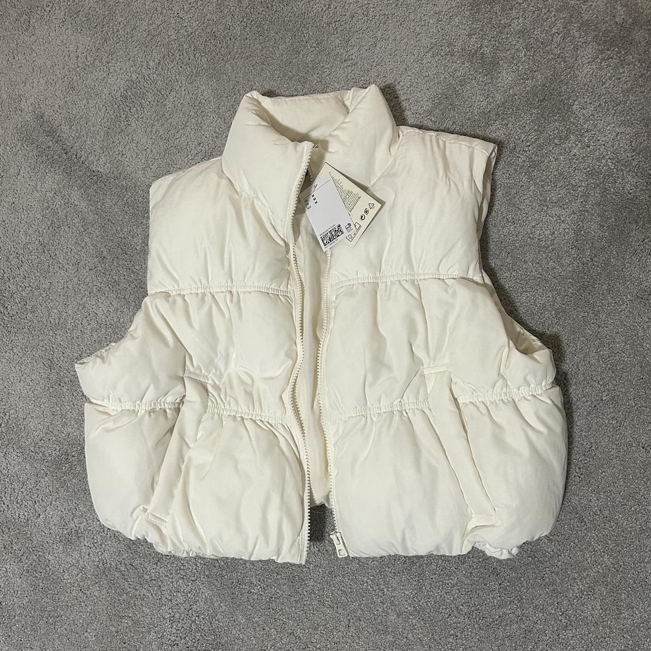 White Cropped Puffer Vest *BRAND NEW WITH TAGS - Depop