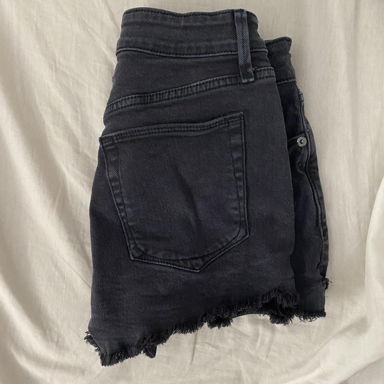Black Good American Shorts Size 0/24, but runs big.... - Depop