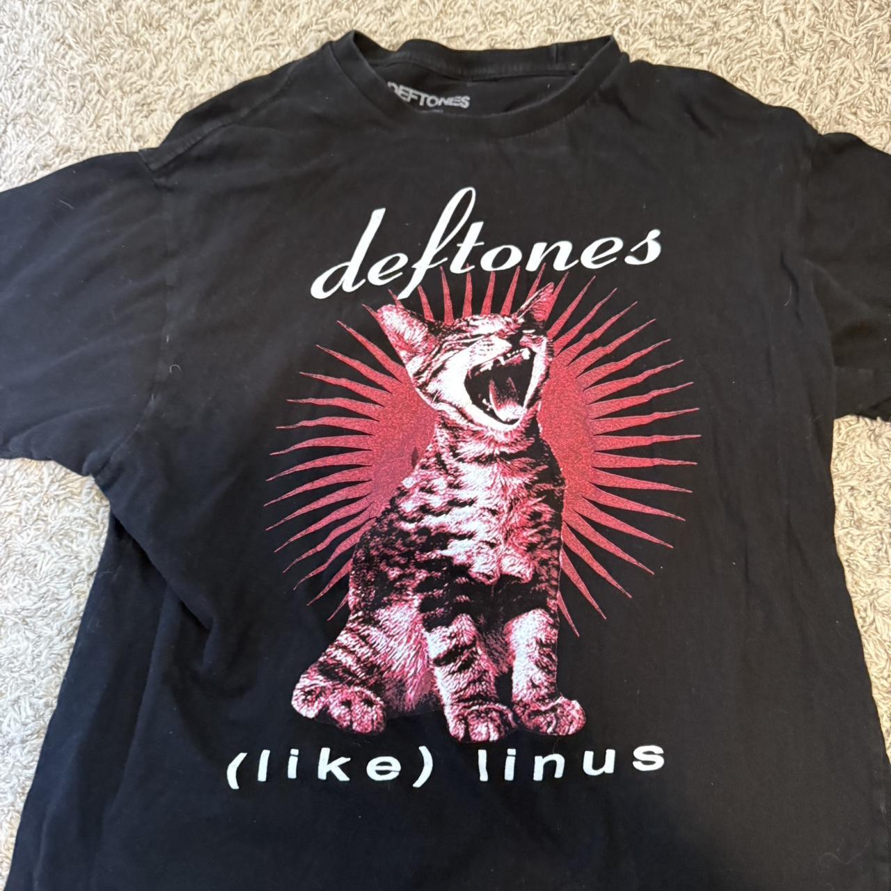 Deftones like linus tee size: tagged XL fits like... | Depop