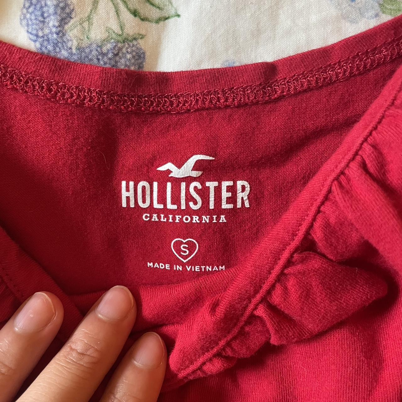 Hollister Ruched Bust Top ⛱️🐓 Size: small *sold out... - Depop
