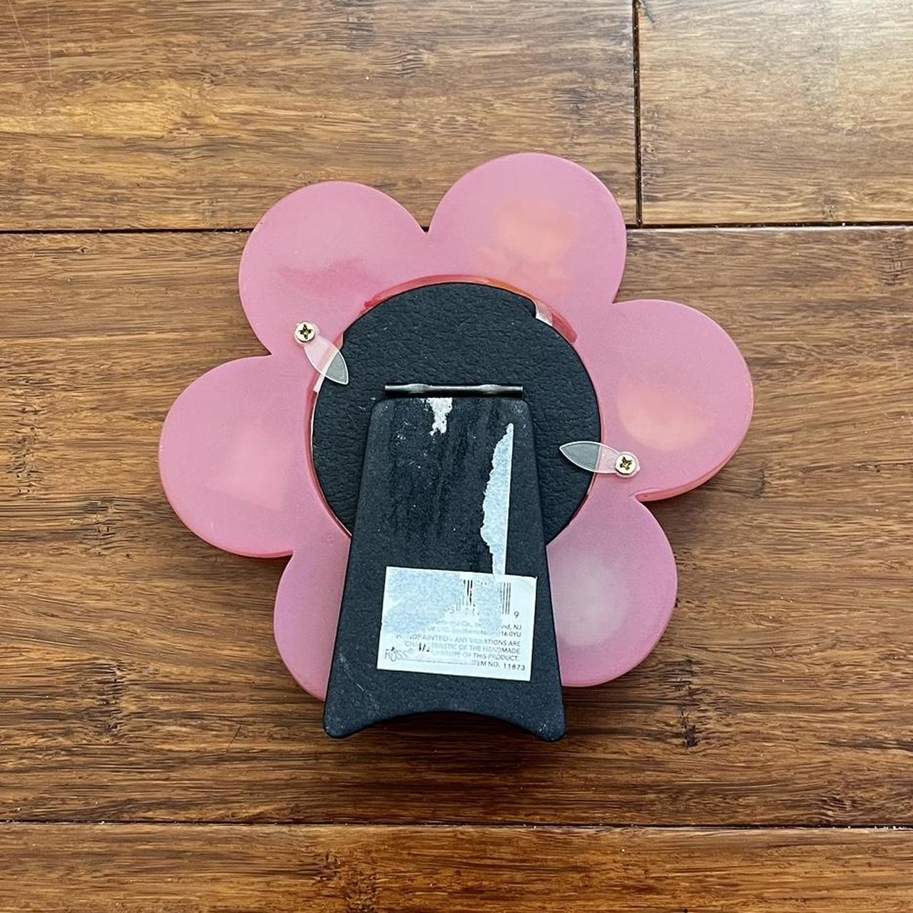 Y2K girl flower frame ! -New ! -super cute! -hard... - Depop